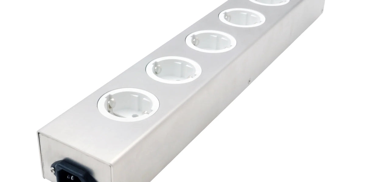 Oyaide MTS-6e Power Distribution Strip — The Audio Co.